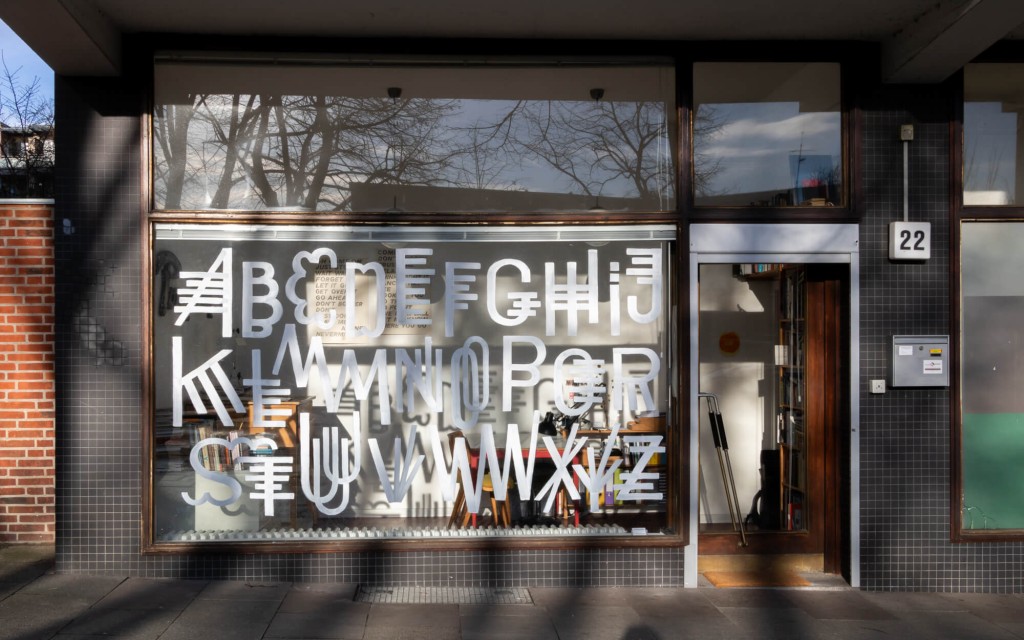 Window Alphabets on Venusberg – All Things Letters