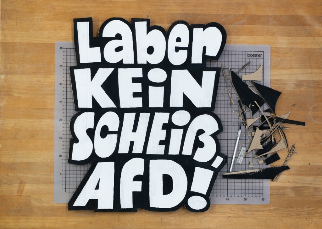 How to Demoschild - All Things Letters