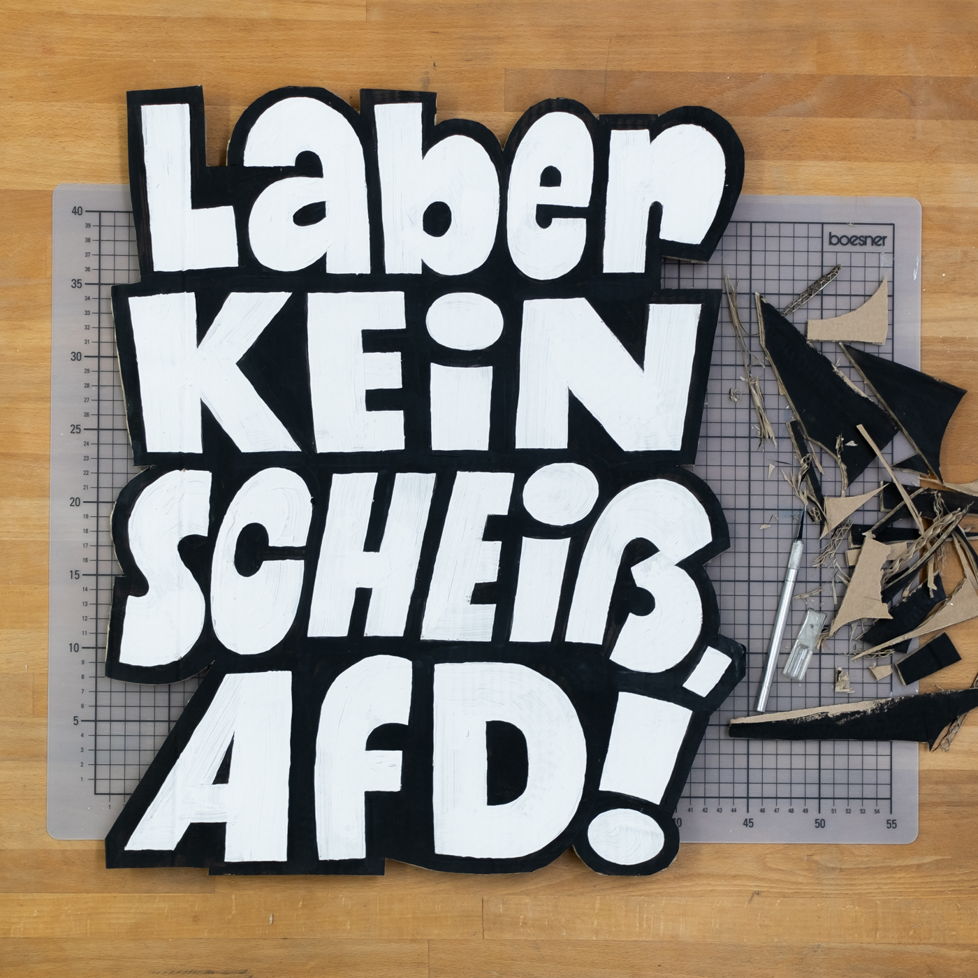 How to Demoschild — All Things Letters